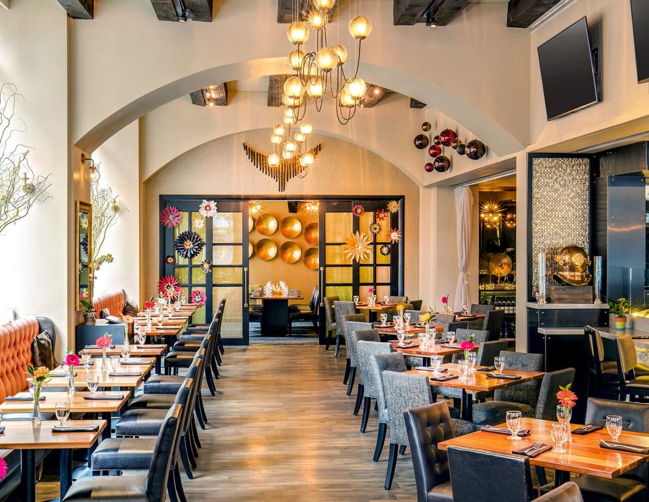 Dining Options | Delectable Food for every Taste